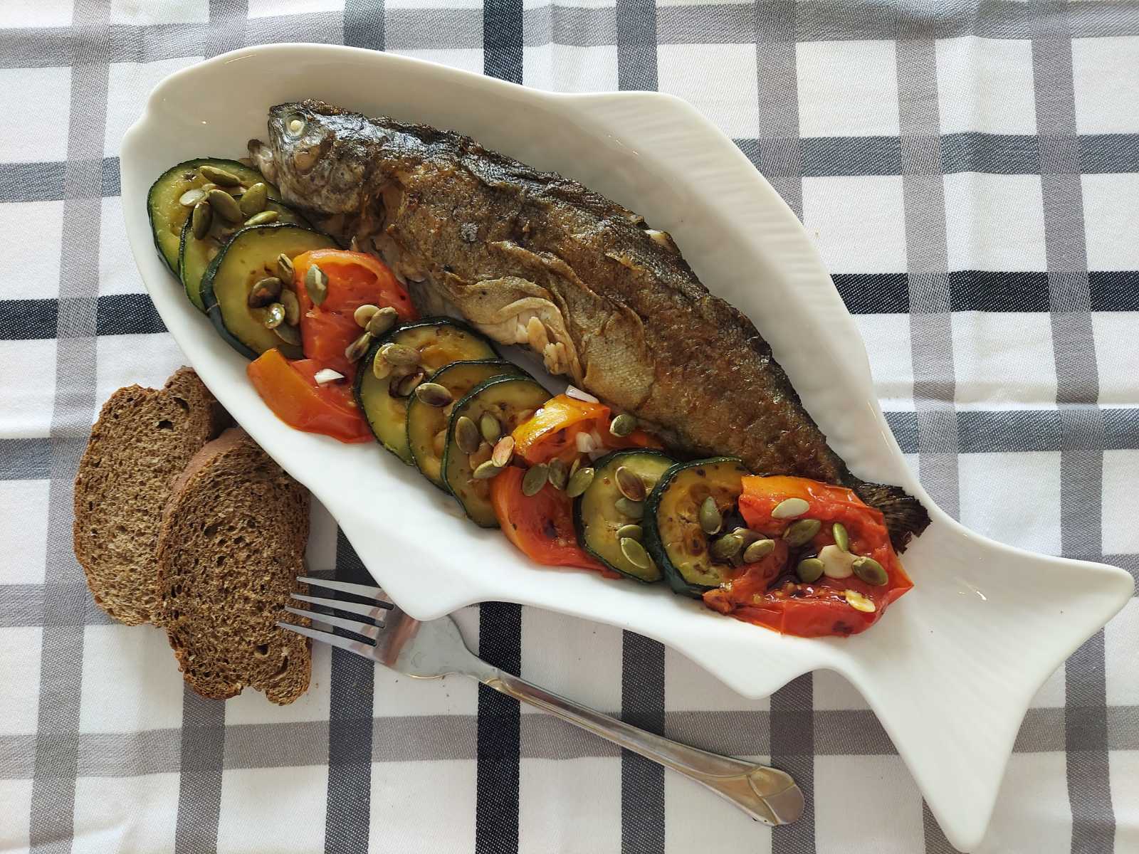 Pečena pastrmka - NUTRIKOD